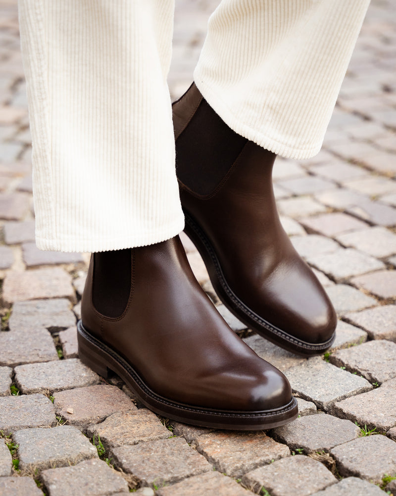 Women's Chelsea boot with Vibram sole | Velasca